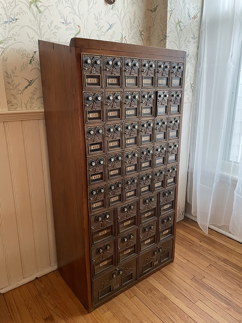 Post Office Box cabinet - Atelier de Hahn