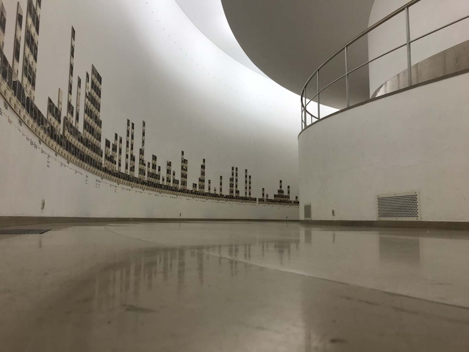 Alvaro Siza stairs - Atelier de Hahn